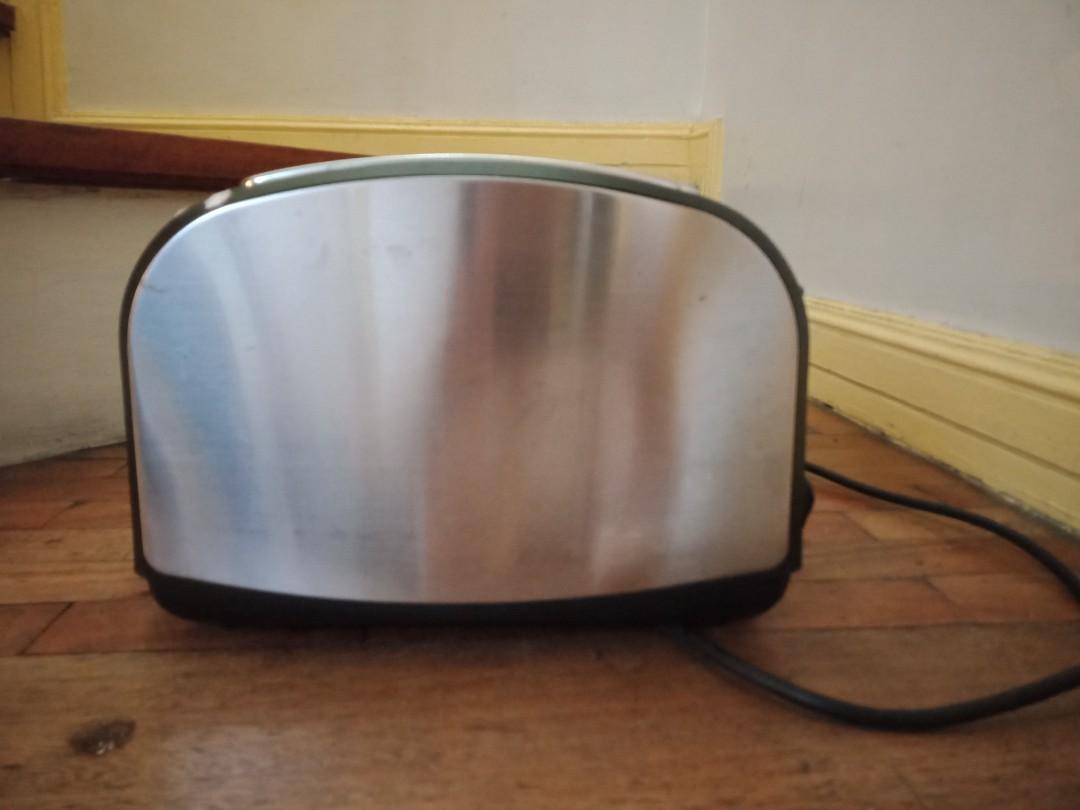 Australian 2 Slice Toaster (Maison), TV & Home Appliances, Kitchen ...