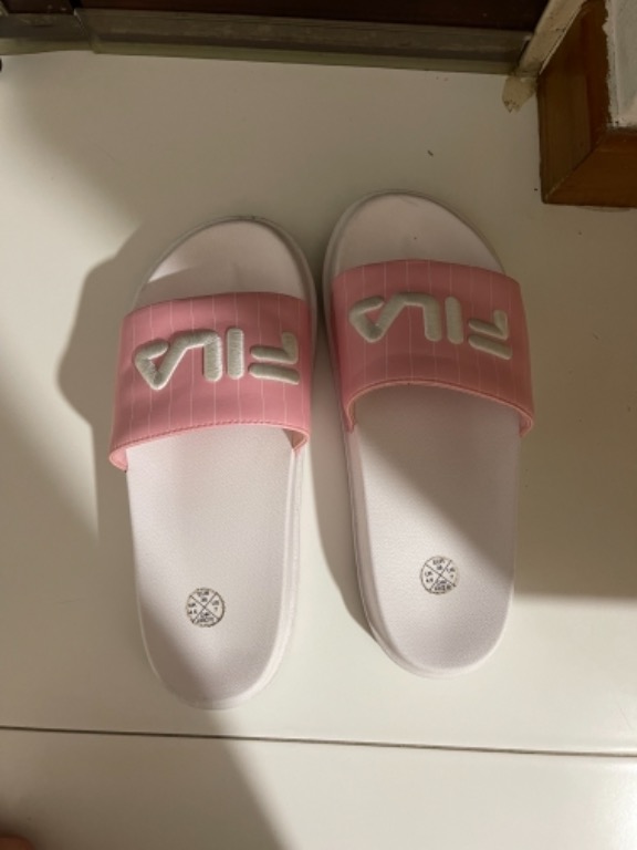 Authentic Fila slides pink, Women's Fashion, Footwear, Flipflops and ...