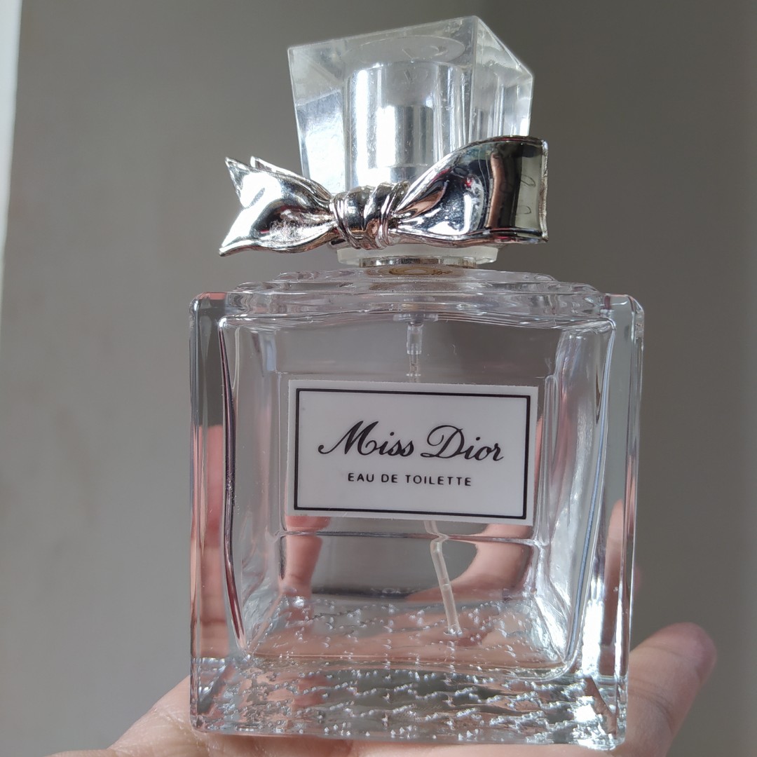 Botol Parfum Miss Dior, Kesehatan & Kecantikan, Parfum, Kuku & Lainnya ...