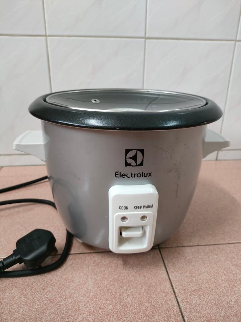 Electrolux glass lid rice cooker ERC1300, TV & Home Appliances, Kitchen ...