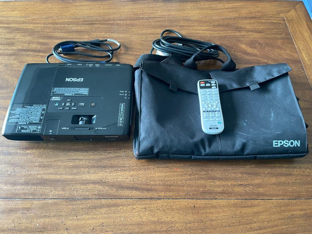 Epson Powerlite LCD projector H478A, TV & Home Appliances, TV ...