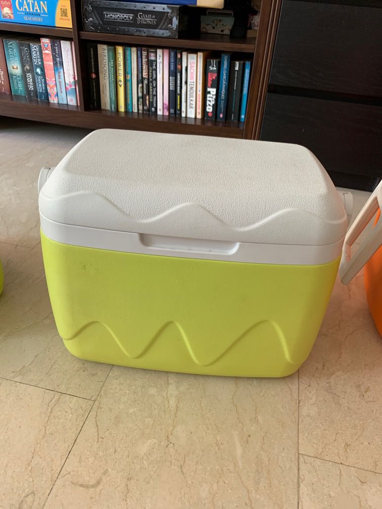 Ice box / ice cooler 15 ltr , also available 50ltr and 6 ltr ...