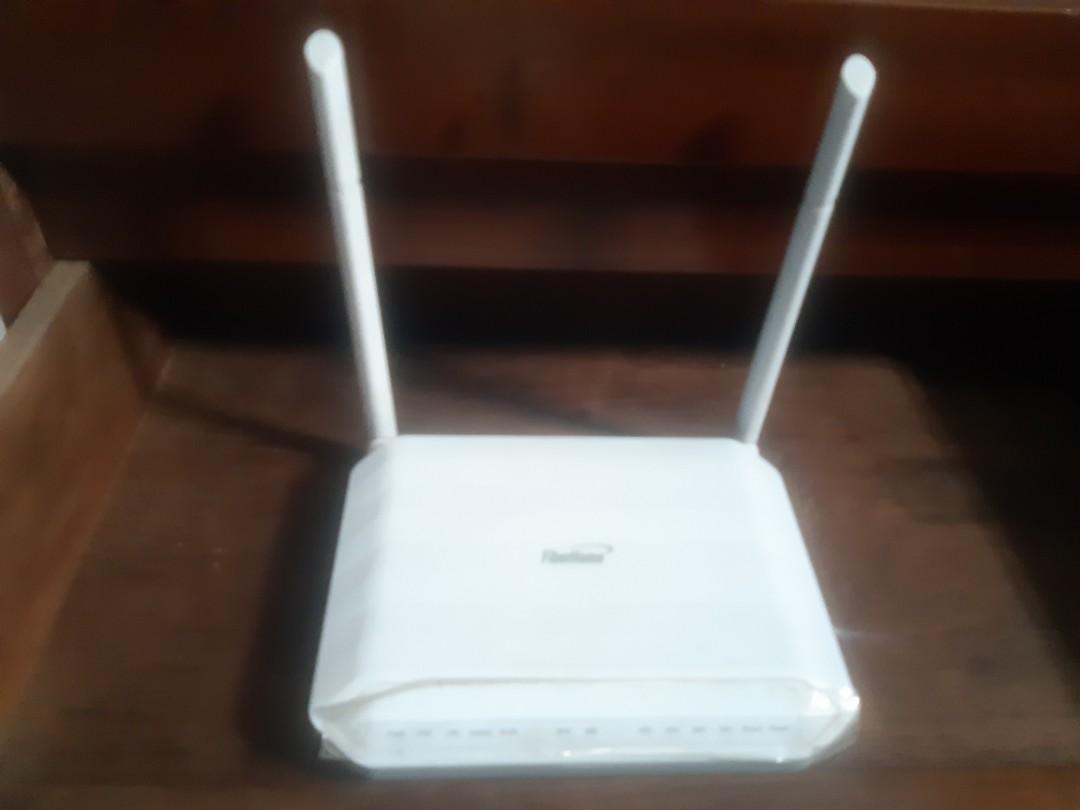 Modem router fiberhome, Elektronik, Komputer, Lainnya di Carousell