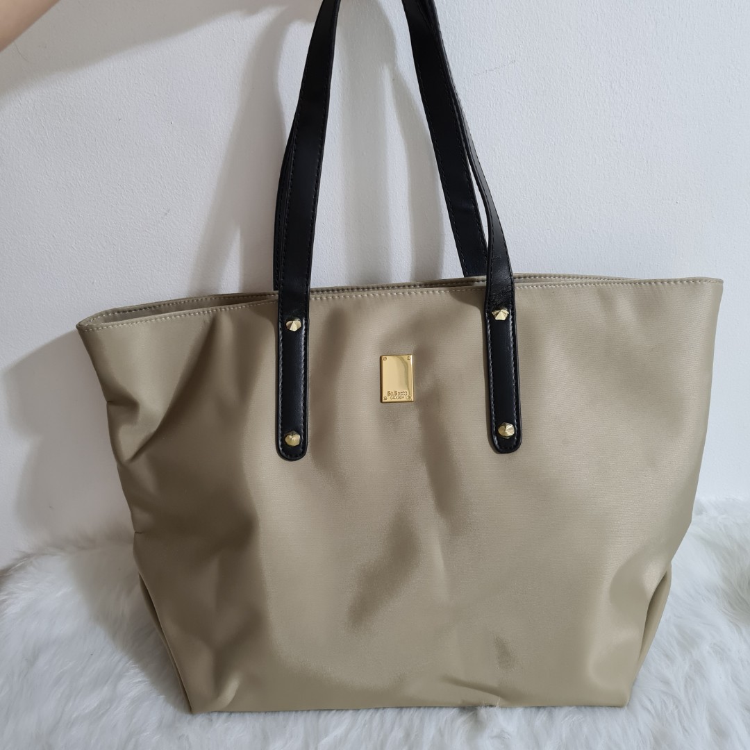 St. Scott Nude Nylon Tote Bag, Luxury, Bags & Wallets on Carousell