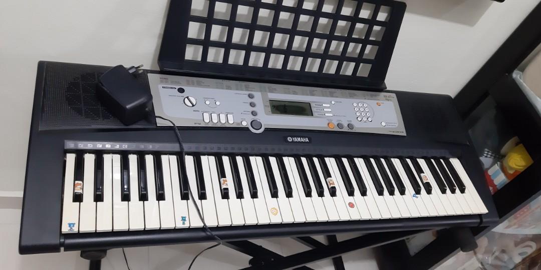 Yamaha keyboard PSR E203 with stand, Hobbies & Toys, Music & Media ...