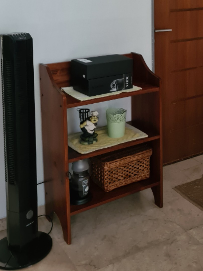 Minimalist tiered wooden display shelve (Picket&Rail), Furniture & Home ...