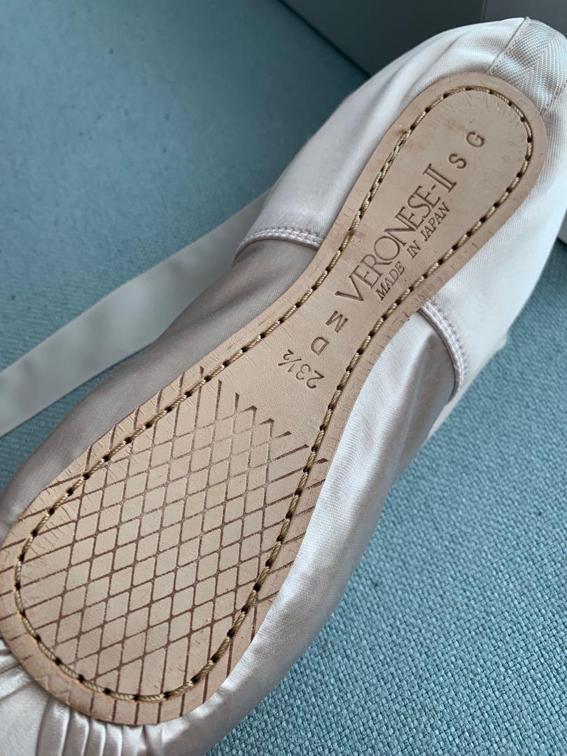 Chacott Pointe Shoe - Veronese 2 [BNIB], Sports Equipment, Other Sports ...