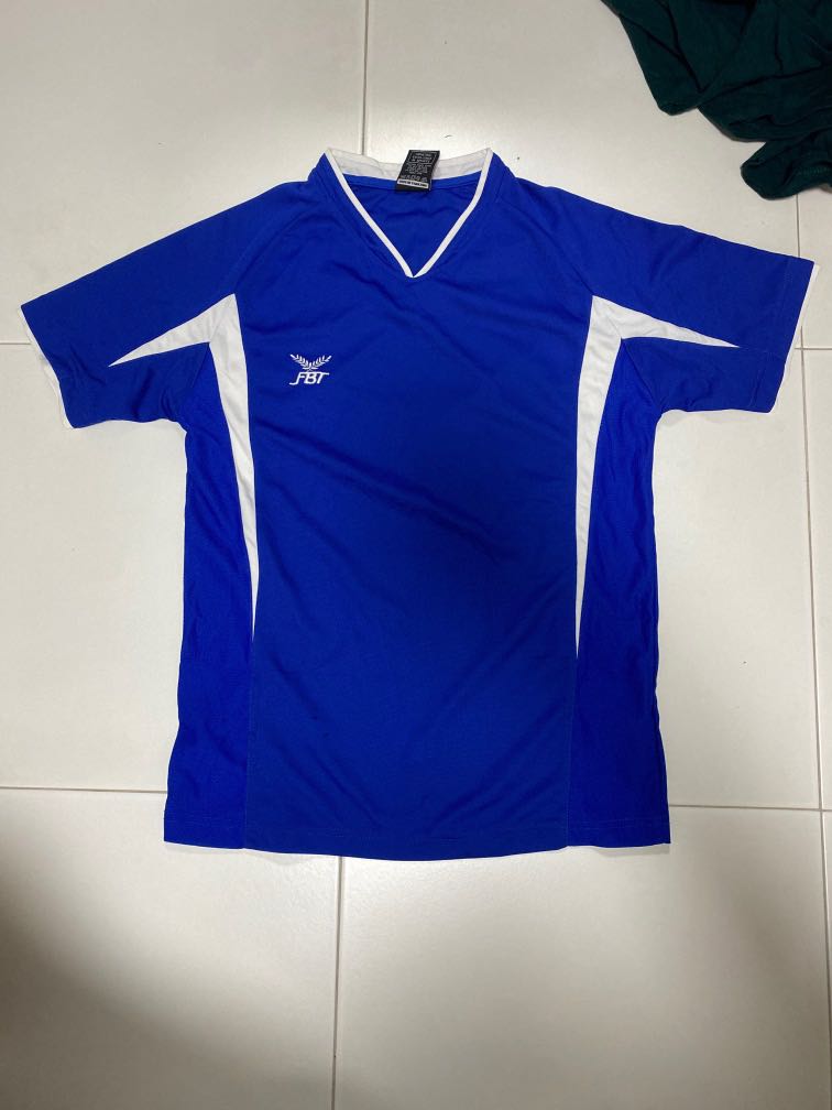 FBT top, Women's Fashion, Activewear on Carousell