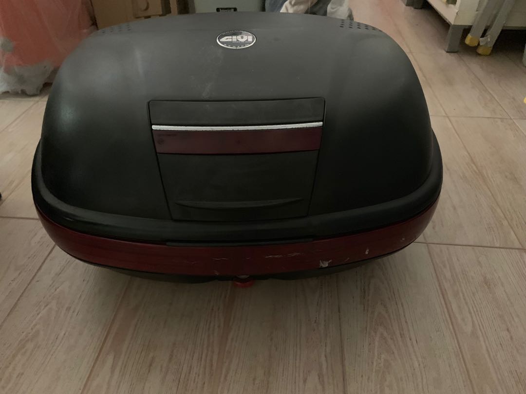 Givi Box, Announcements on Carousell