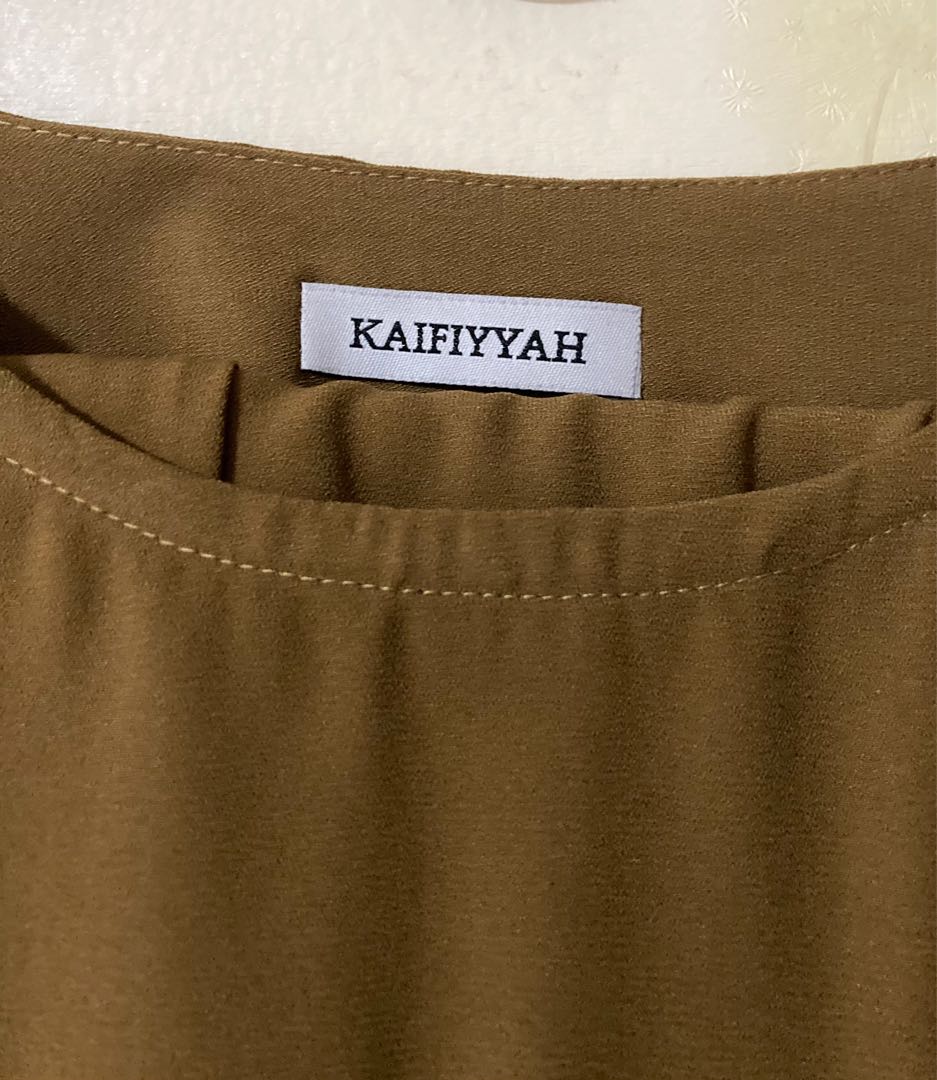 Kaifiyyah Ailah Set (Top & Bottom), Women's Fashion, Muslimah Fashion, Tops on Carousell