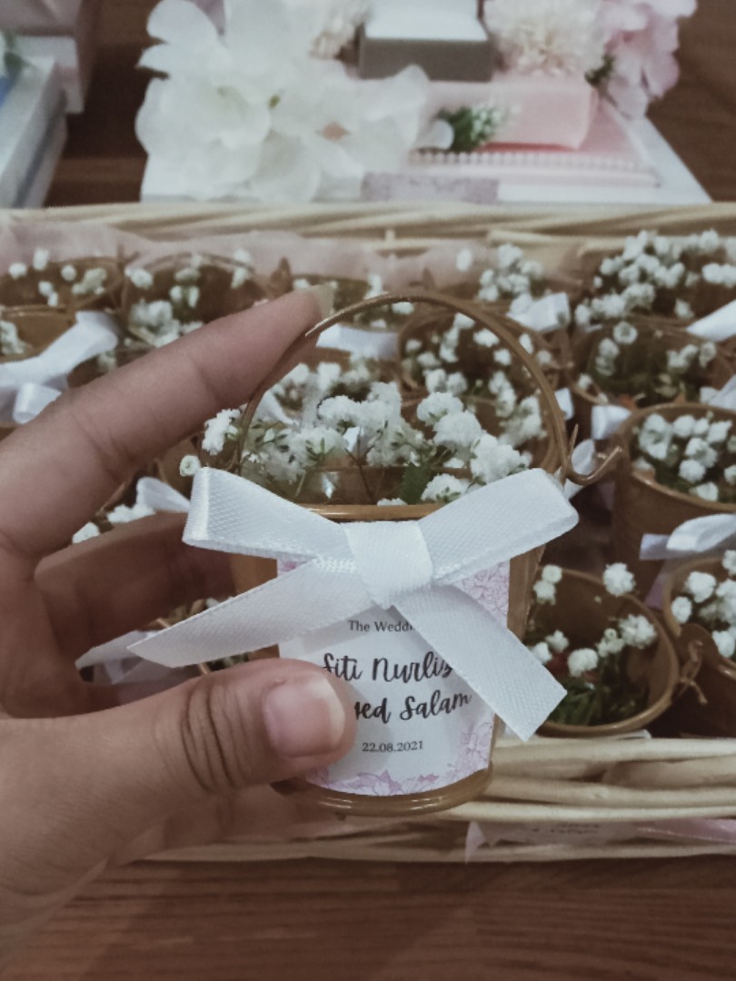 Mini Bucket Bunga Rampai, Hobbies & Toys, Stationery & Craft, Handmade ...