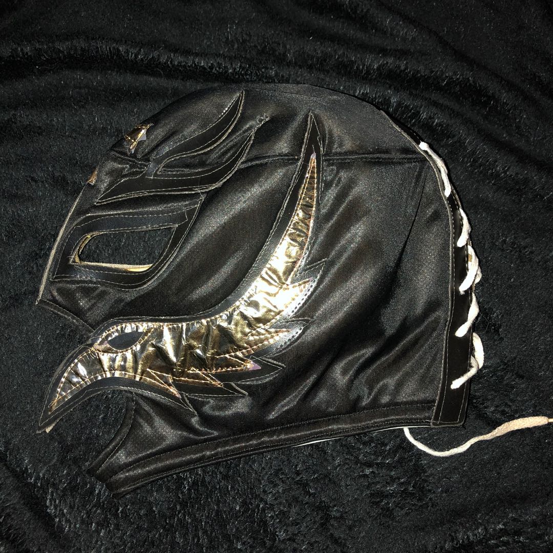 Rey Mysterio OG Gold and Black Mask, Hobbies & Toys, Memorabilia ...