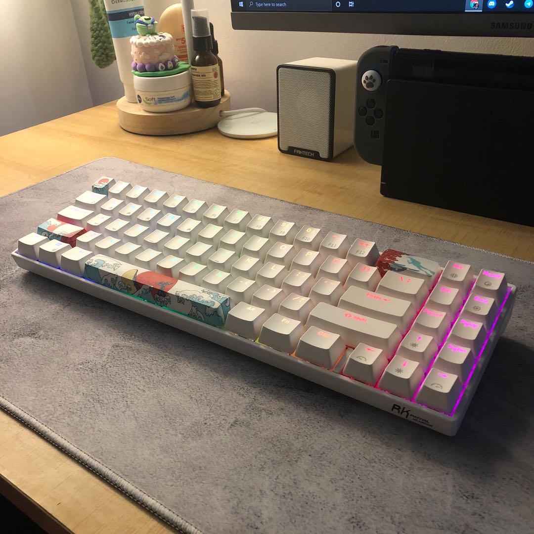 Royal Kludge RK71 Brown Switch with Free Sea Coral Keycaps, Computers ...