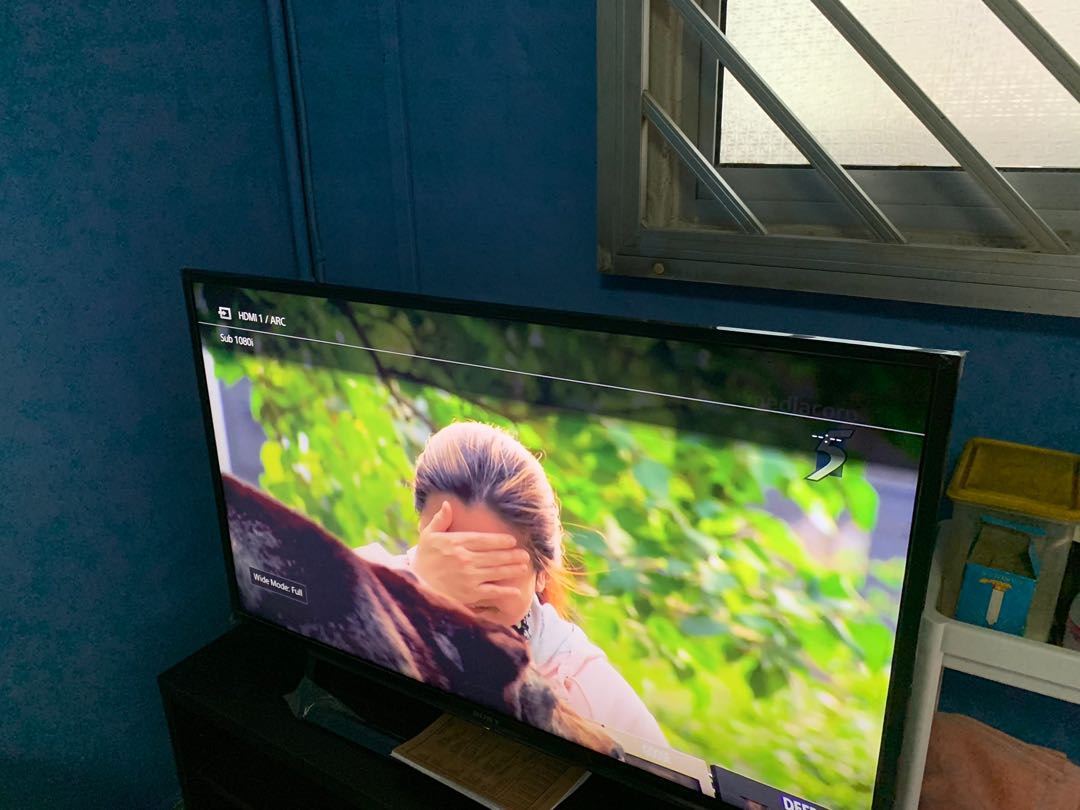 Sony Bravia 40in TV, TV & Home Appliances, TV & Entertainment, TV on ...
