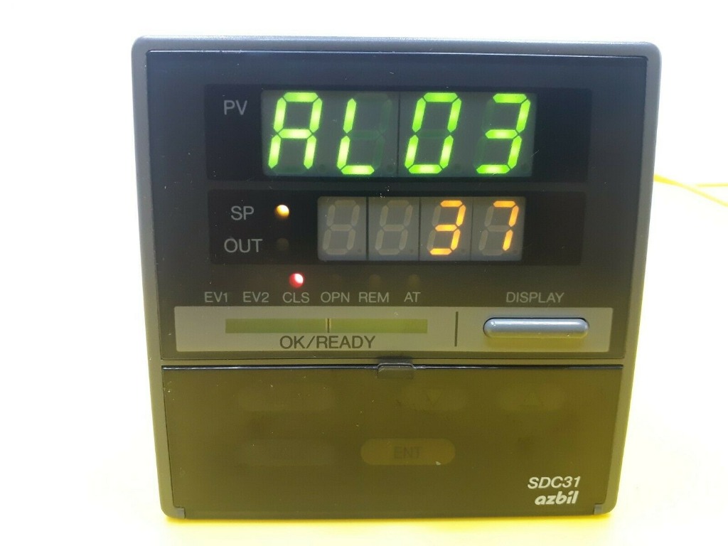azbil SDC31 C312GA000100 digital indicating controller Yamatake ...