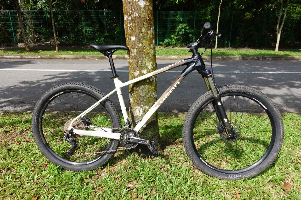 Polygon Xtrada 6 Mountain Bike, Sports Equipment, Bicycles & Parts, Bicycles on Carousell
