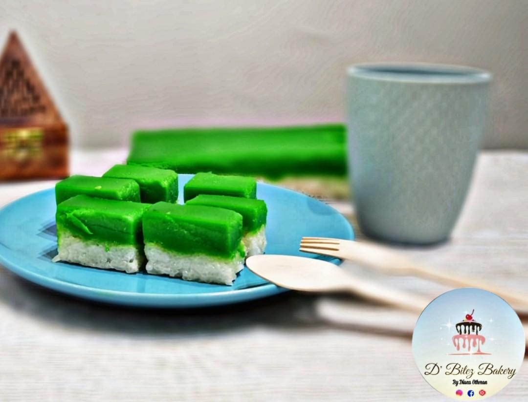 Putri Salat aka Seri Muka, Food & Drinks, Homemade Bakes on Carousell