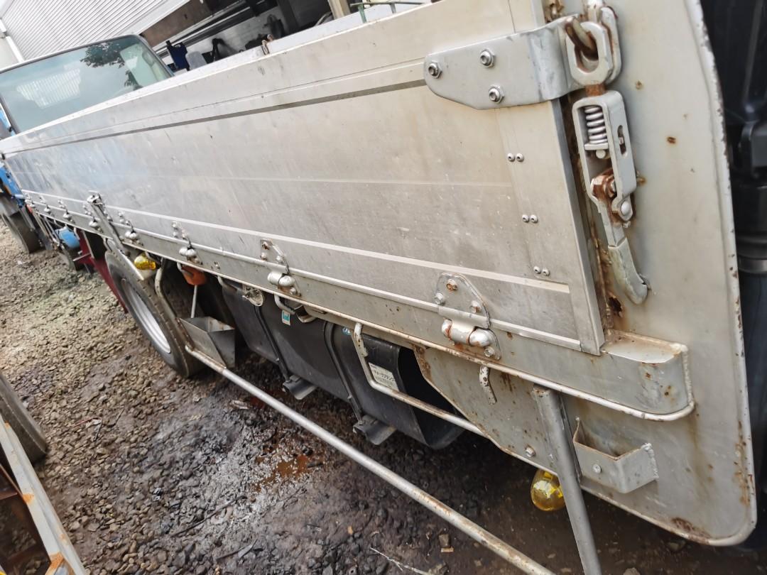 Isuzu elf drop side 4hl1 6w, Special Vehicles, Heavy Vehicles on Carousell