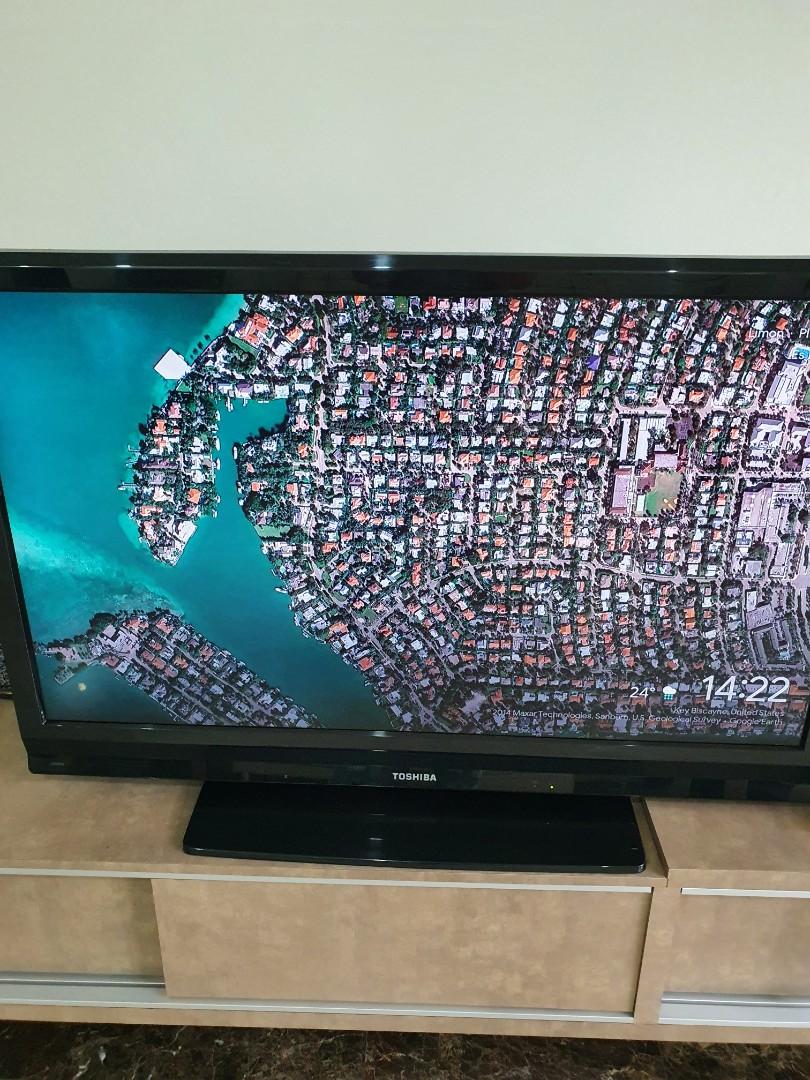 LCD TV 42" Inch - Toshiba Regza, TV & Home Appliances, TV ...