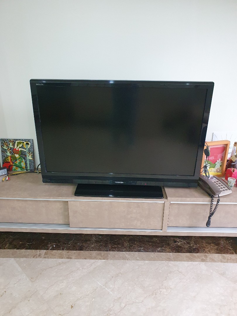 LCD TV 42" Inch - Toshiba Regza, TV & Home Appliances, TV ...