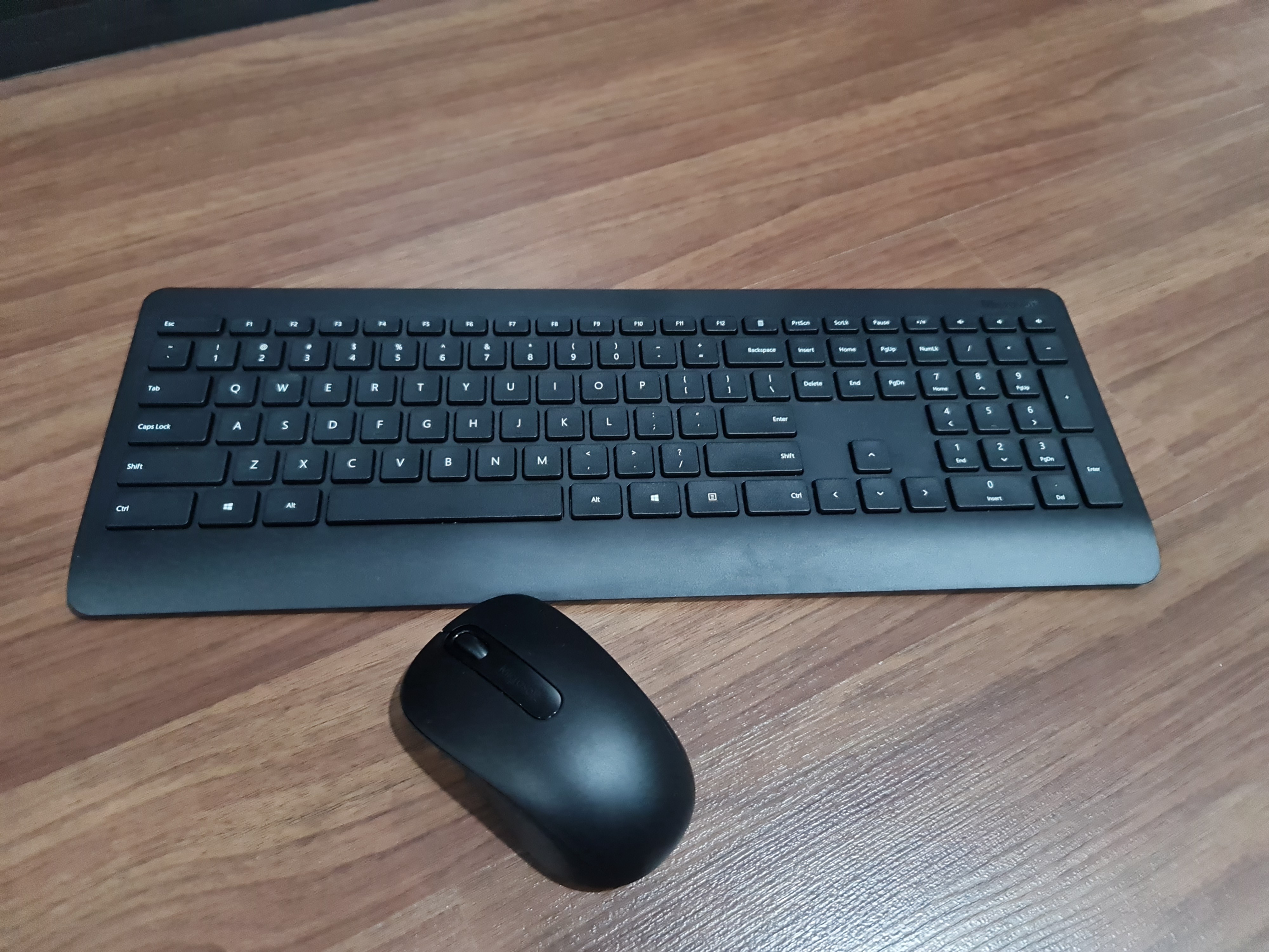 Microsoft Wireless 900 Keyboard and Mouse Combo, Computers & Tech ...