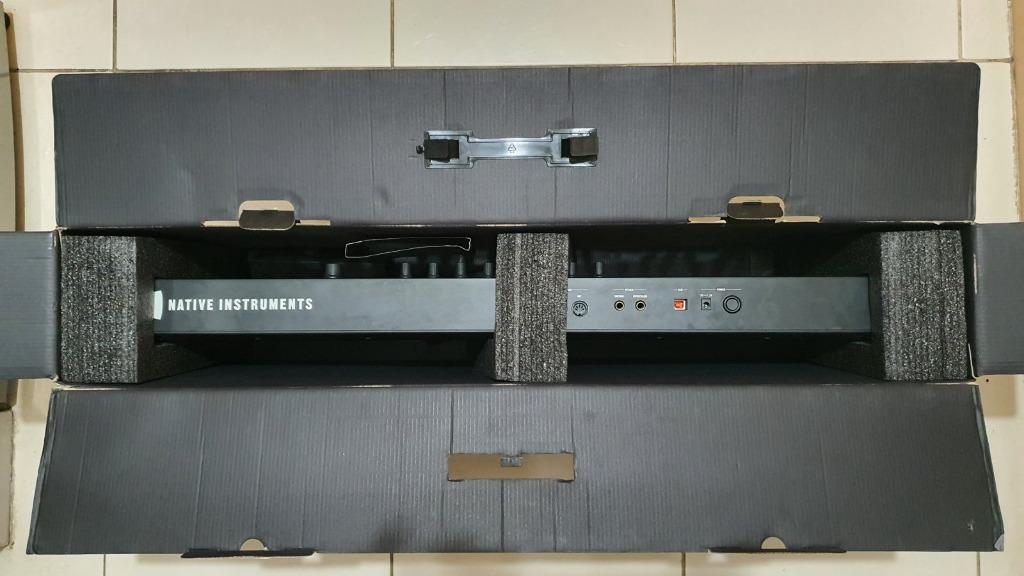 Native Instruments Komplete Kontrol S49 Mk1, Hobbies & Toys, Music ...