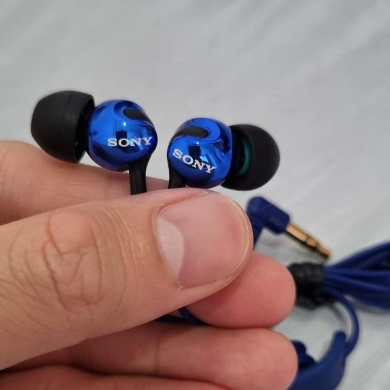 Sony Earpiece | Wire Earphone, Audio, Headphones & Headsets on Carousell
