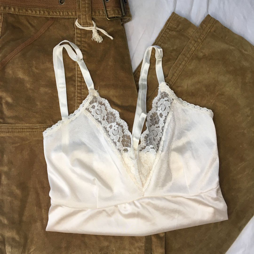 Thrifted top, Women's Fashion, Tops, Sleeveless on Carousell