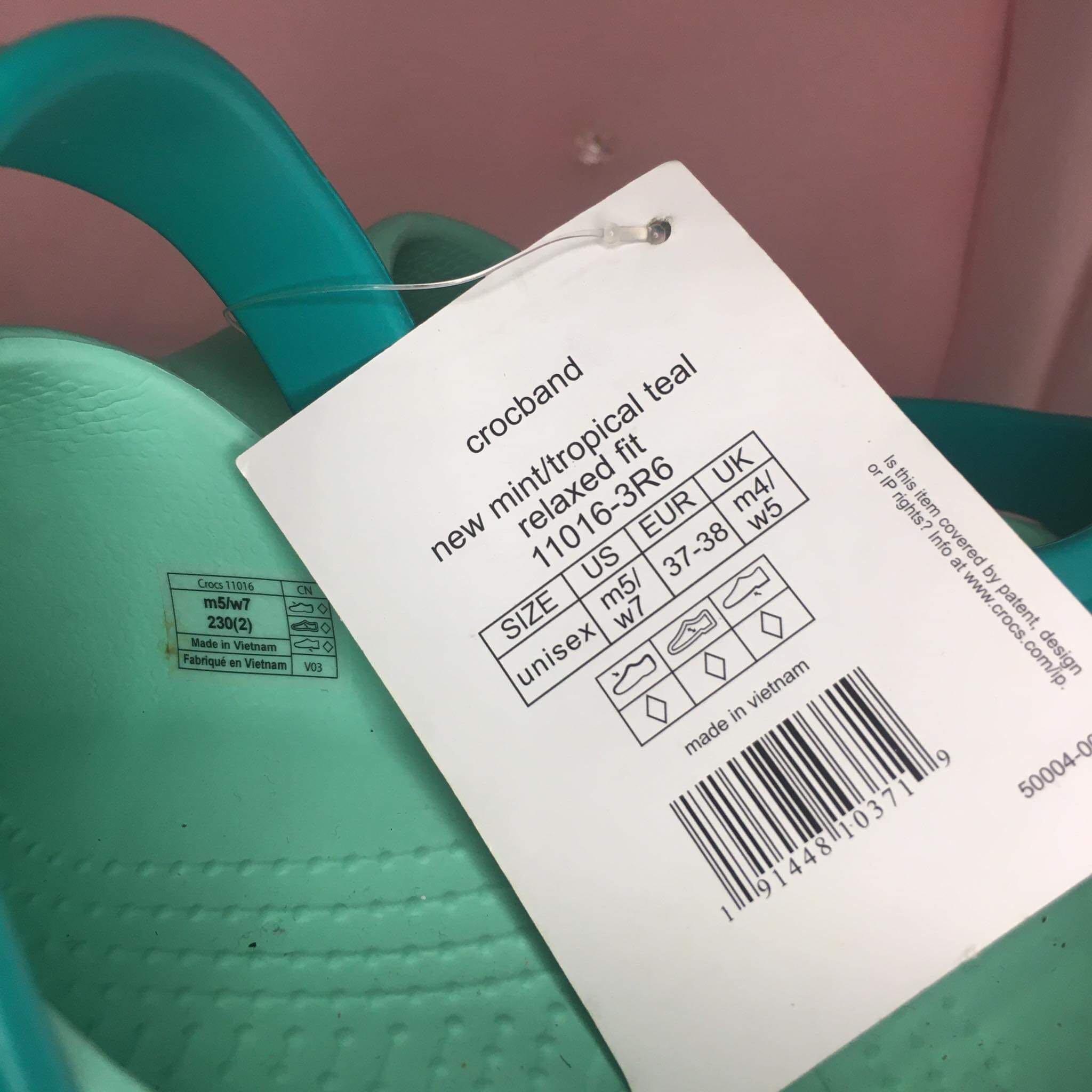 VIETNAM CROCS, Men's Fashion, Footwear, Slippers & Slides on Carousell