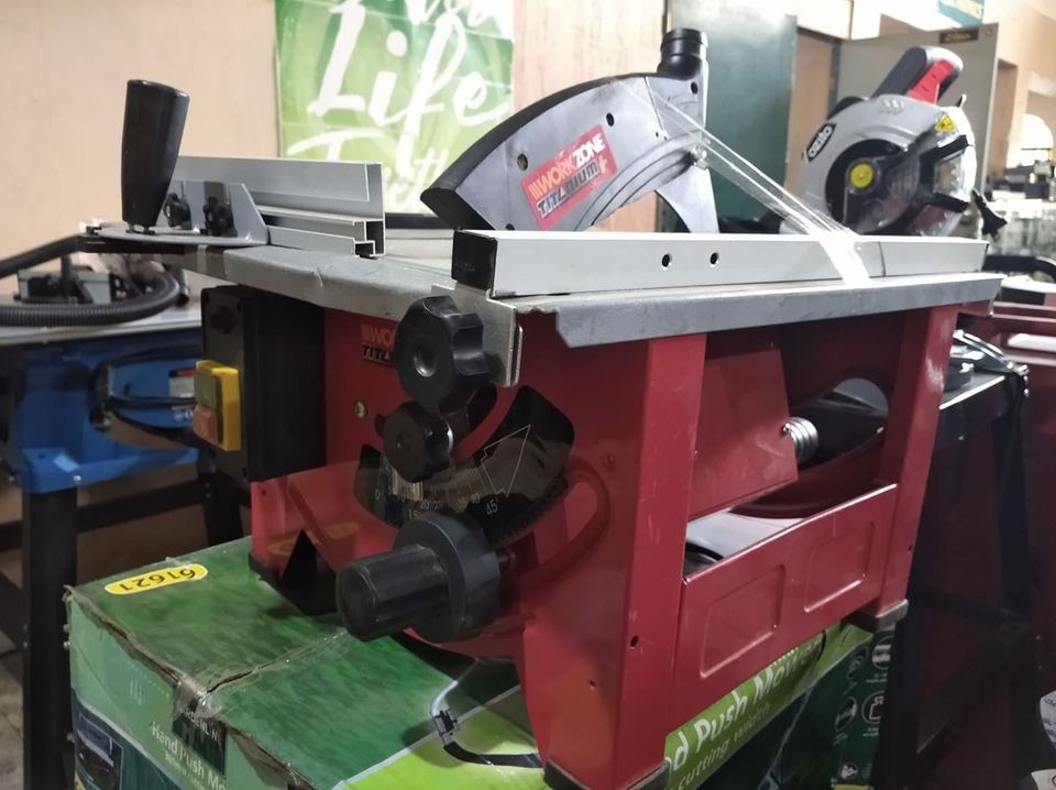 Workzone Table Saw 1200W, Commercial & Industrial, Construction Tools ...