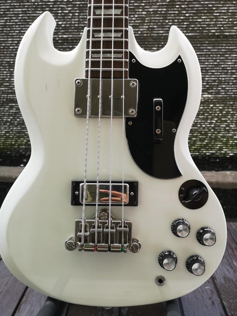 RARE Epiphone EB3 bass in Alpine White EB-3, Hobbies & Toys, Music ...