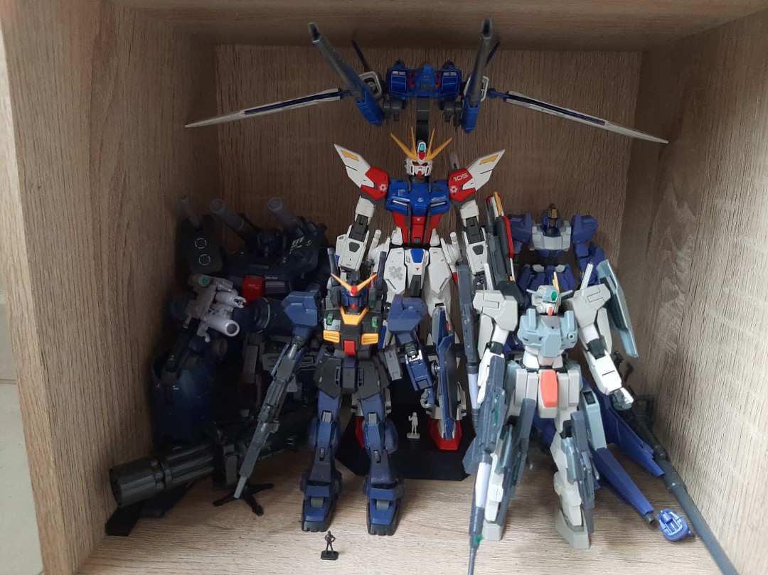 *SELLING* Built Gundam., Hobbies & Toys, Toys & Games on Carousell