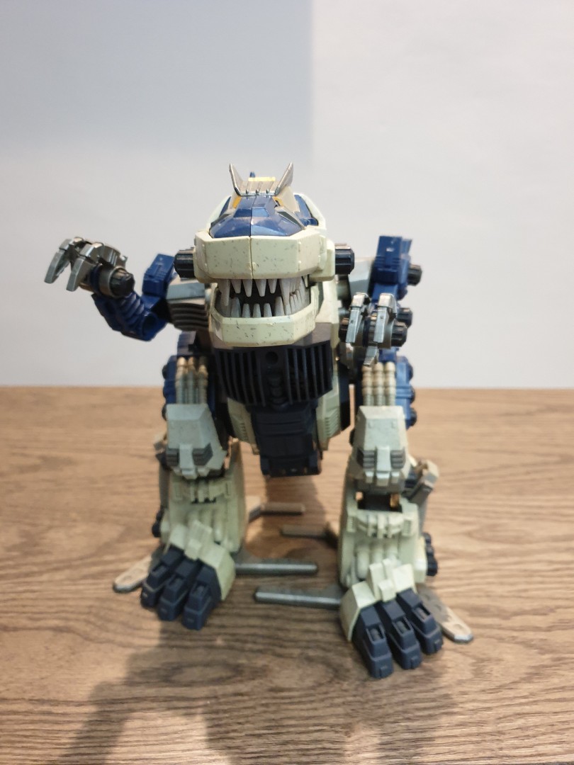 TOMY ZOIDS Figurines - vintage Gojulas Guga full sized (RZ-064 ...