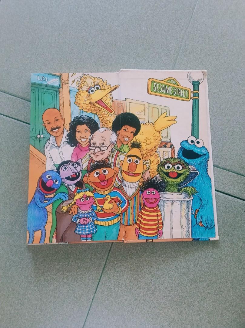 Vintage 1978 Sesame Street Who Am I? Story Book., Hobbies & Toys, Books ...