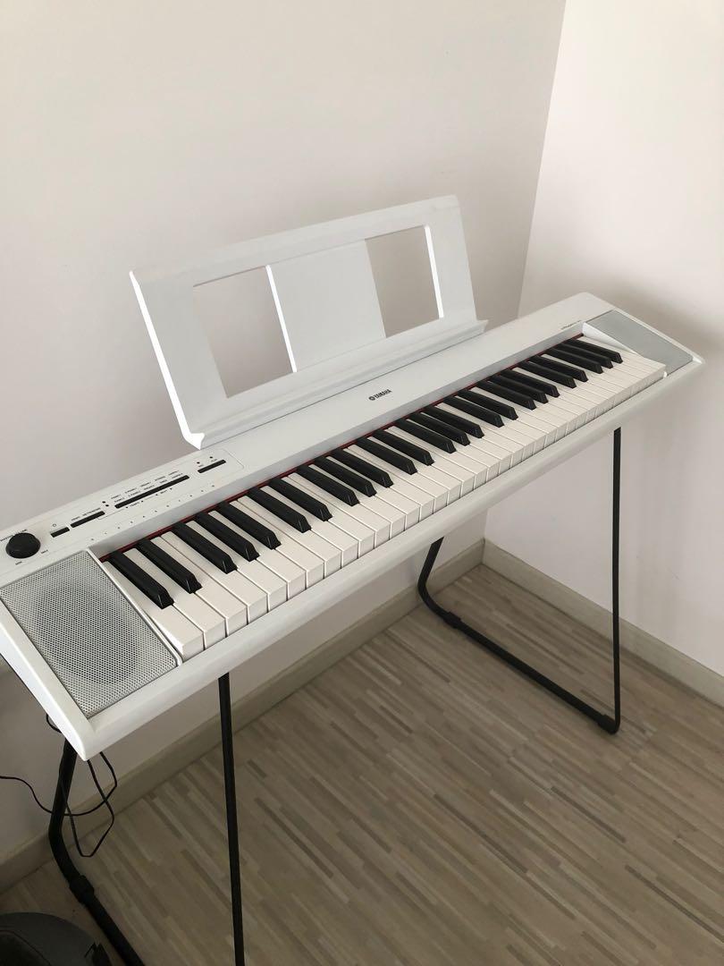 Yamaha Keyboard NP-12 Piaggero Digital Piano 61 Key with Stand, Hobbies ...