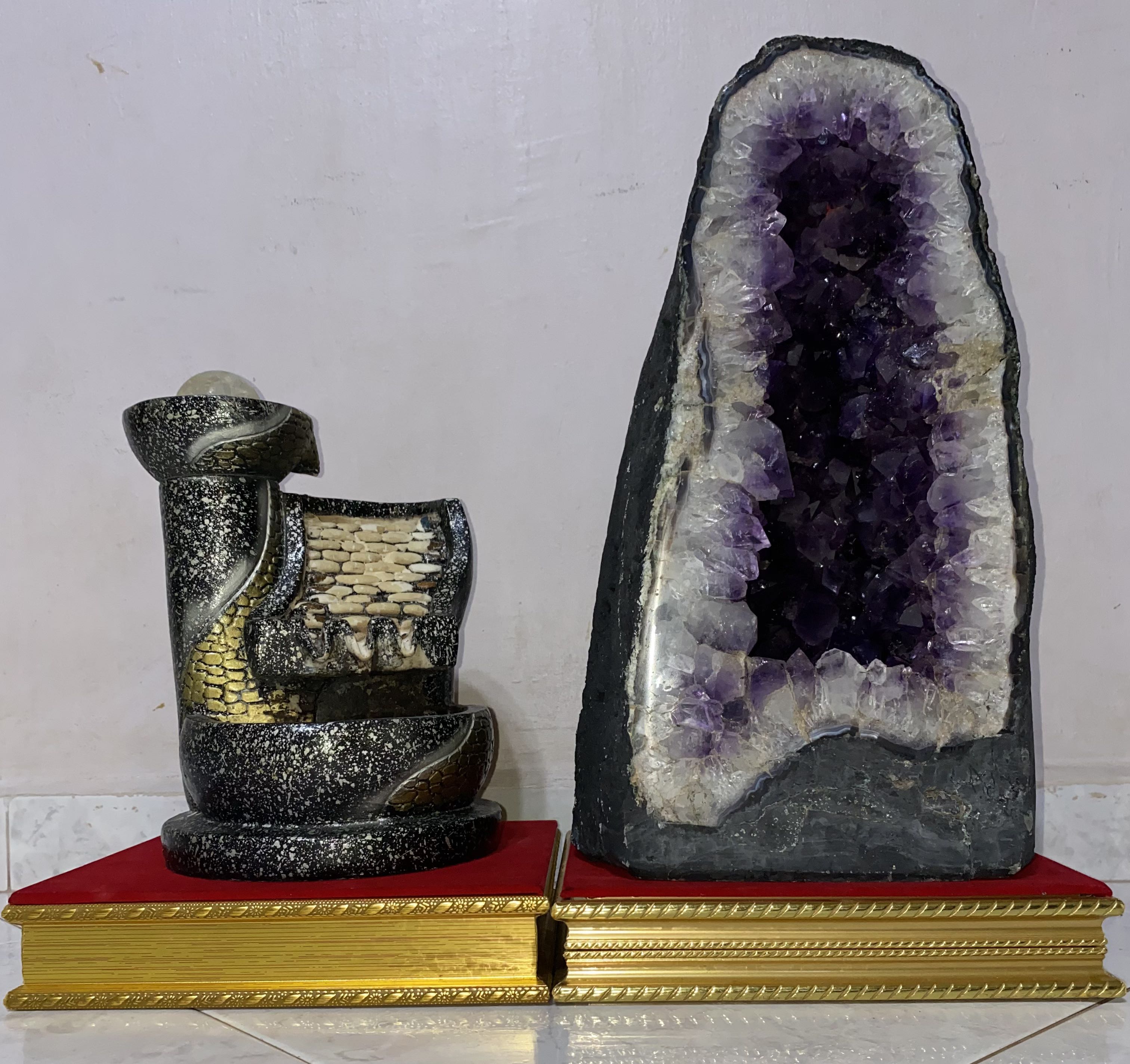 Amethyst Geode Cave / Free Water Fountain, Hobbies & Toys, Memorabilia ...