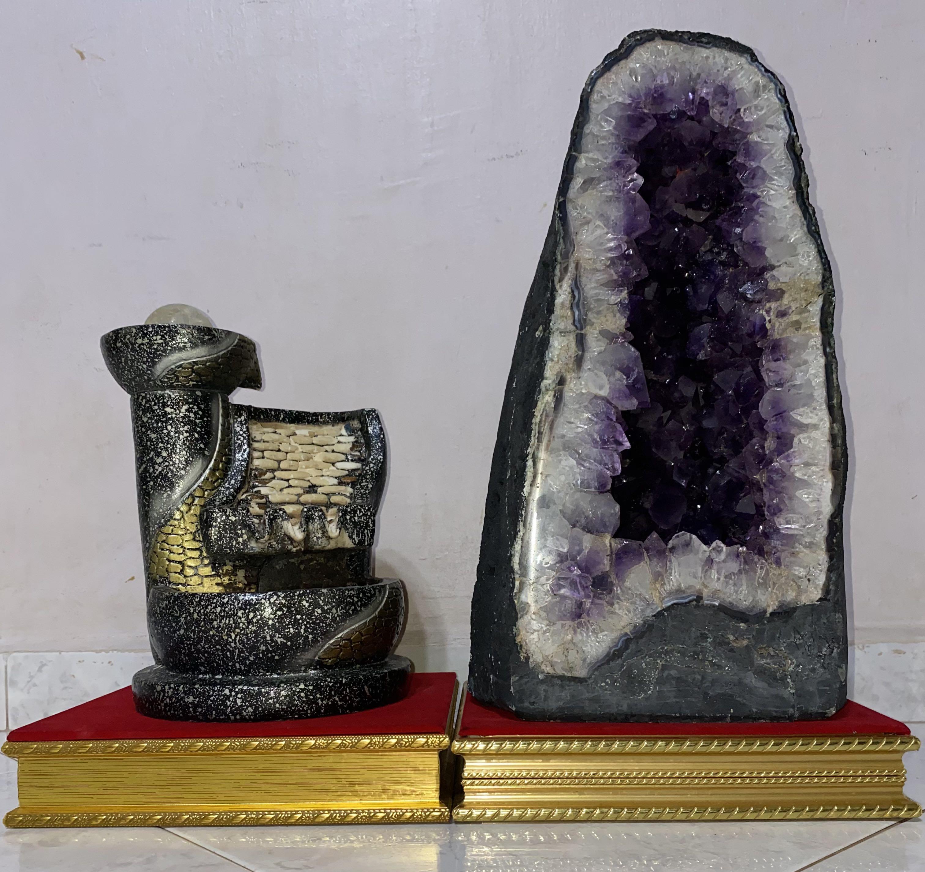 Amethyst Geode Cave / Free Water Fountain, Hobbies & Toys, Memorabilia ...