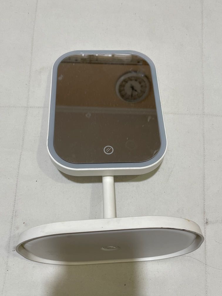 Miniso mirror with LED light, Beauty & Personal Care, Face, Face Care ...