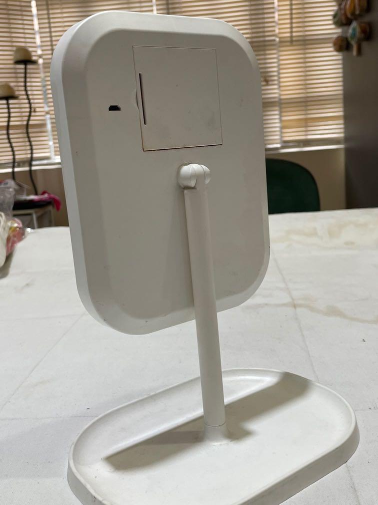 Miniso mirror with LED light, Beauty & Personal Care, Face, Face Care ...