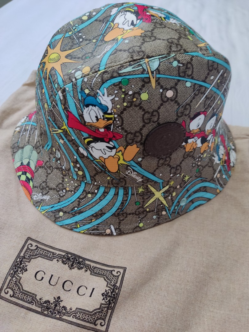Authentic Gucci x Disney Donald Duck Bucket Hat, Men's Fashion, Watches ...