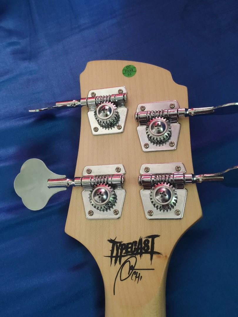 DnD Typecast Signature Ressurector Bass Guitar, Hobbies & Toys, Music ...