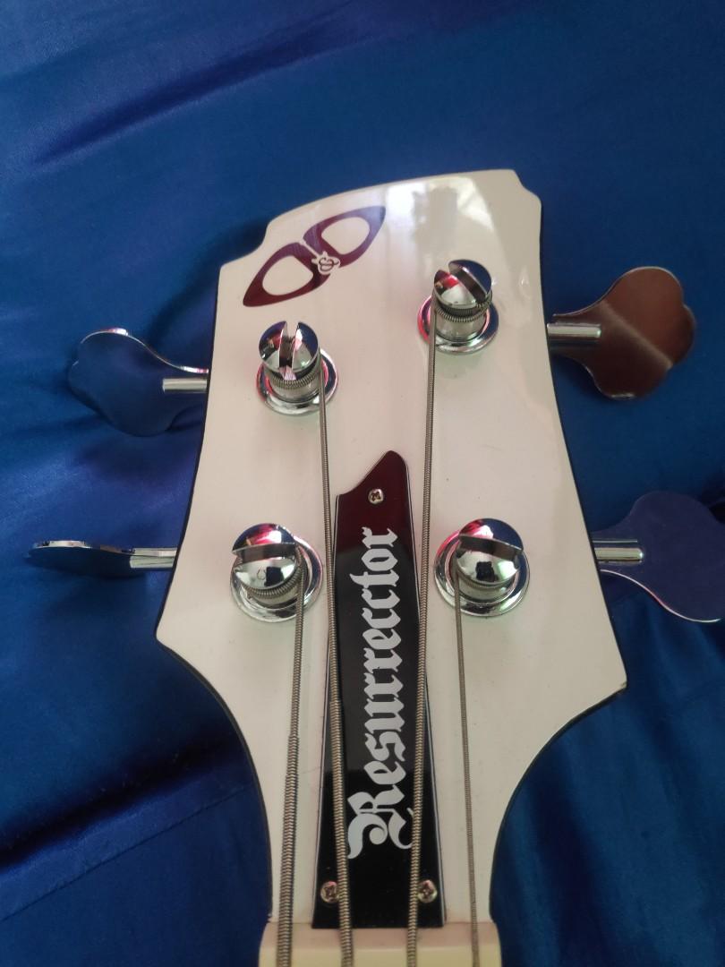 DnD Typecast Signature Ressurector Bass Guitar, Hobbies & Toys, Music ...