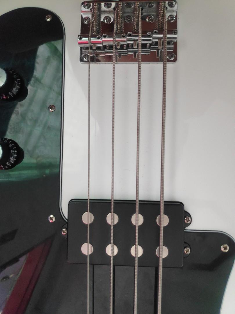 DnD Typecast Signature Ressurector Bass Guitar, Hobbies & Toys, Music ...