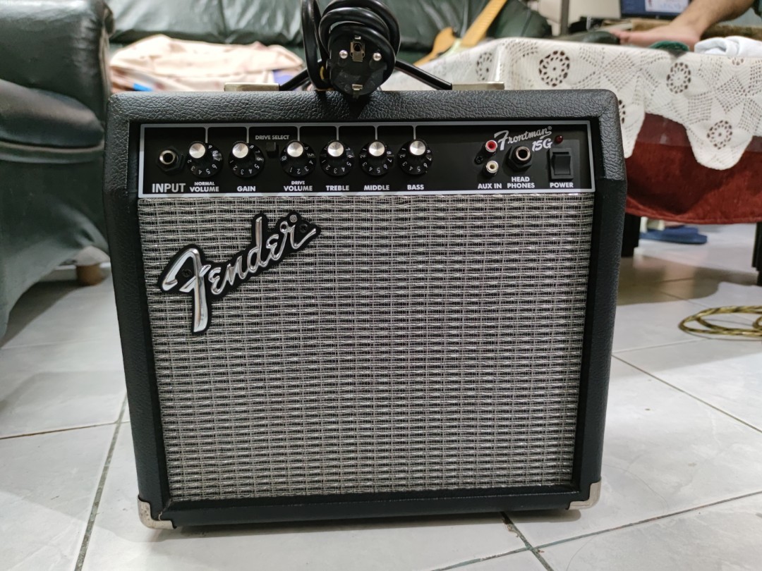 Fender Frontman 15G Guitar Amp, Hobbies & Toys, Music & Media, Musical ...