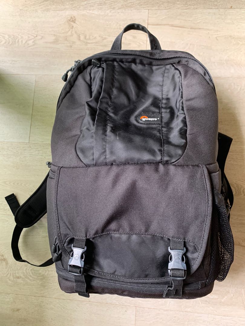 Lowepro Fastpack 250 (Camera / Laptop Backpack), Men's Fashion, Bags ...