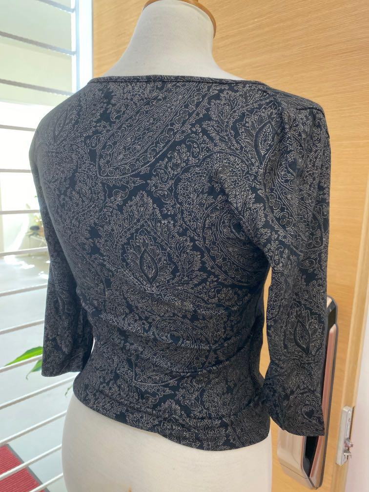 Overlapping top, Women's Fashion, Tops, Other Tops on Carousell