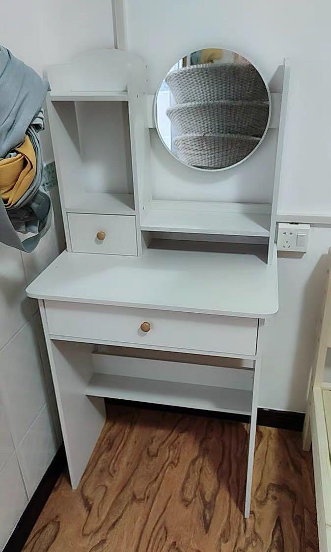 [READY STOCK] 60cm Dressing Table with round mirror & drawer, Furniture ...