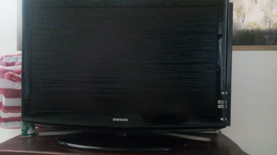 Samsung TV (unit only) defective plastic screen, TV & Home Appliances ...