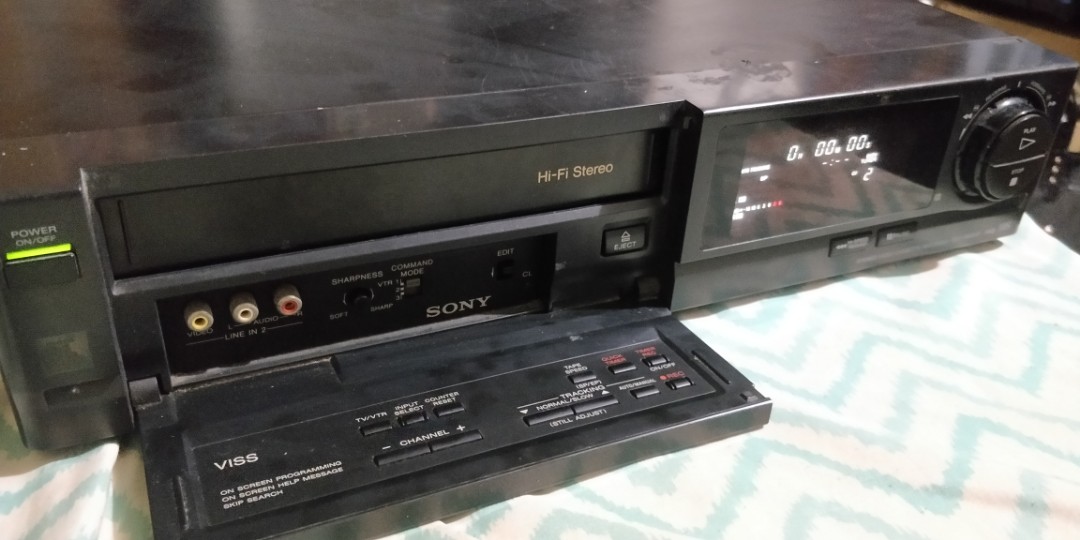 Sony VHS player, TV & Home Appliances, TV & Entertainment, Blu-Ray & Media Players on Carousell