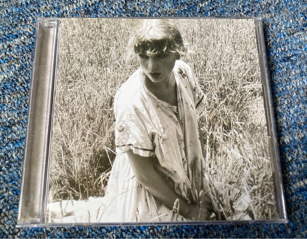 Taylor Swift: Folklore Alternate Cover (Betty's Garden), Hobbies & Toys ...